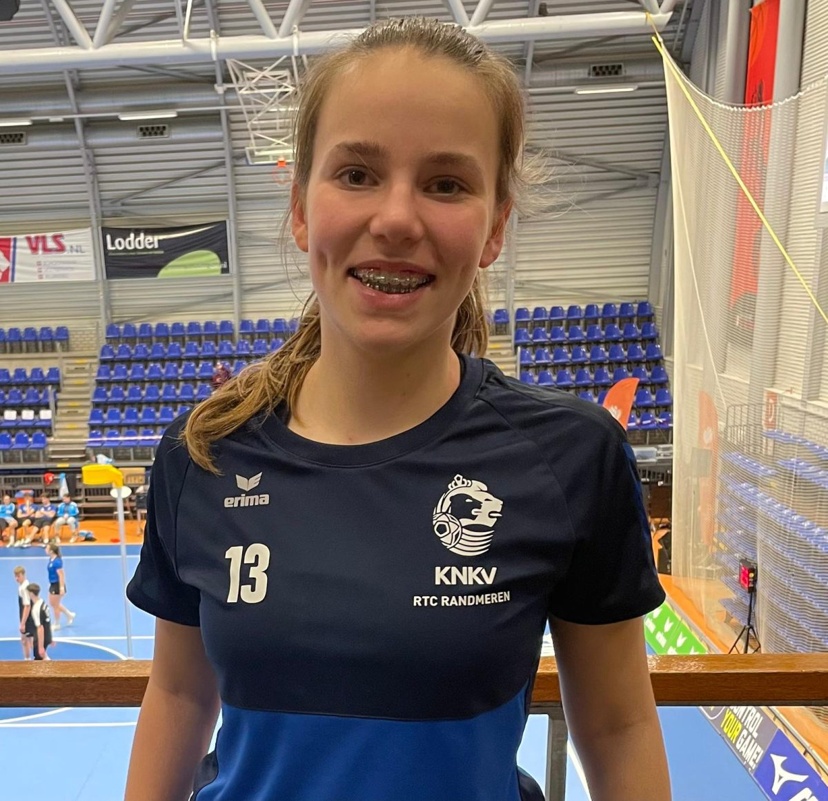 Nieuwe jeugdspelers DOS’46 B1 stellen zich voor – DOS'46